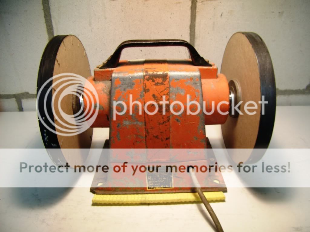 Sharpening with Paper Wheels